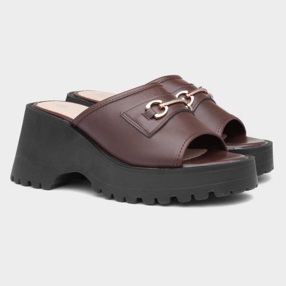 How to Style Chunky Sandals | shoezone Blog